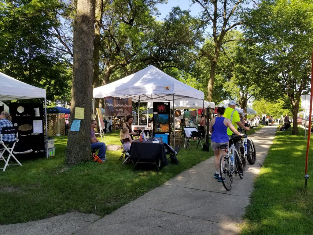 MacNider Outdoor Art Market | Charles H. MacNider Art Museum